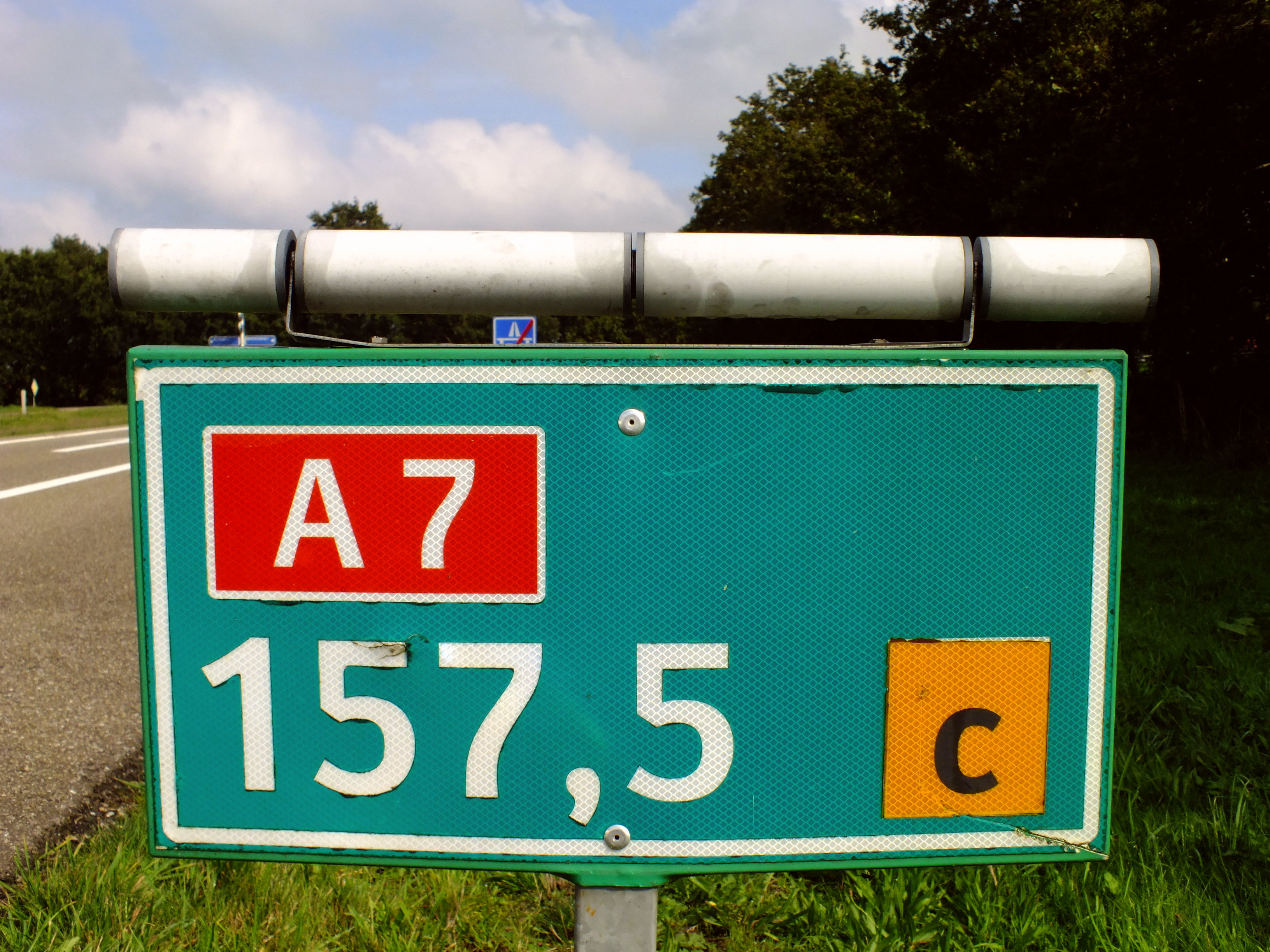 Hoeveel hectometerpaaltjes staan er langs de wegen in Nederland? Alles ...